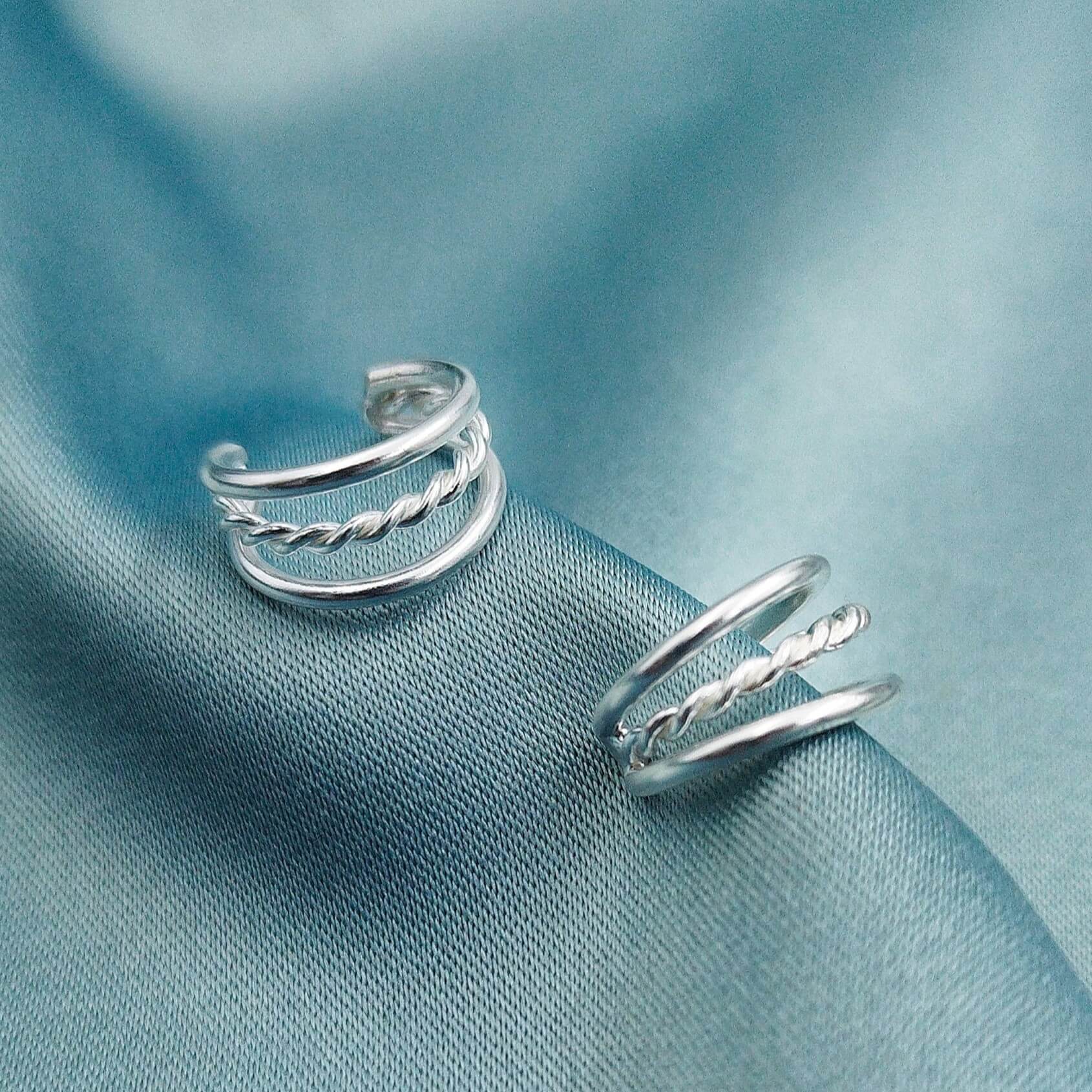 Arete Ear cuff tres barras entorchado – Pedra Joyas