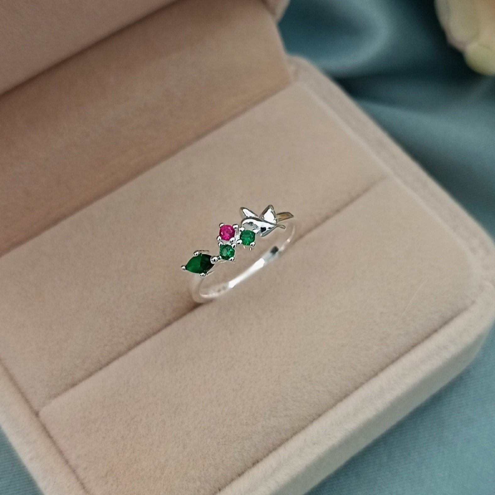 Anillo Multicolor COlibrí – Pedra Joyas
